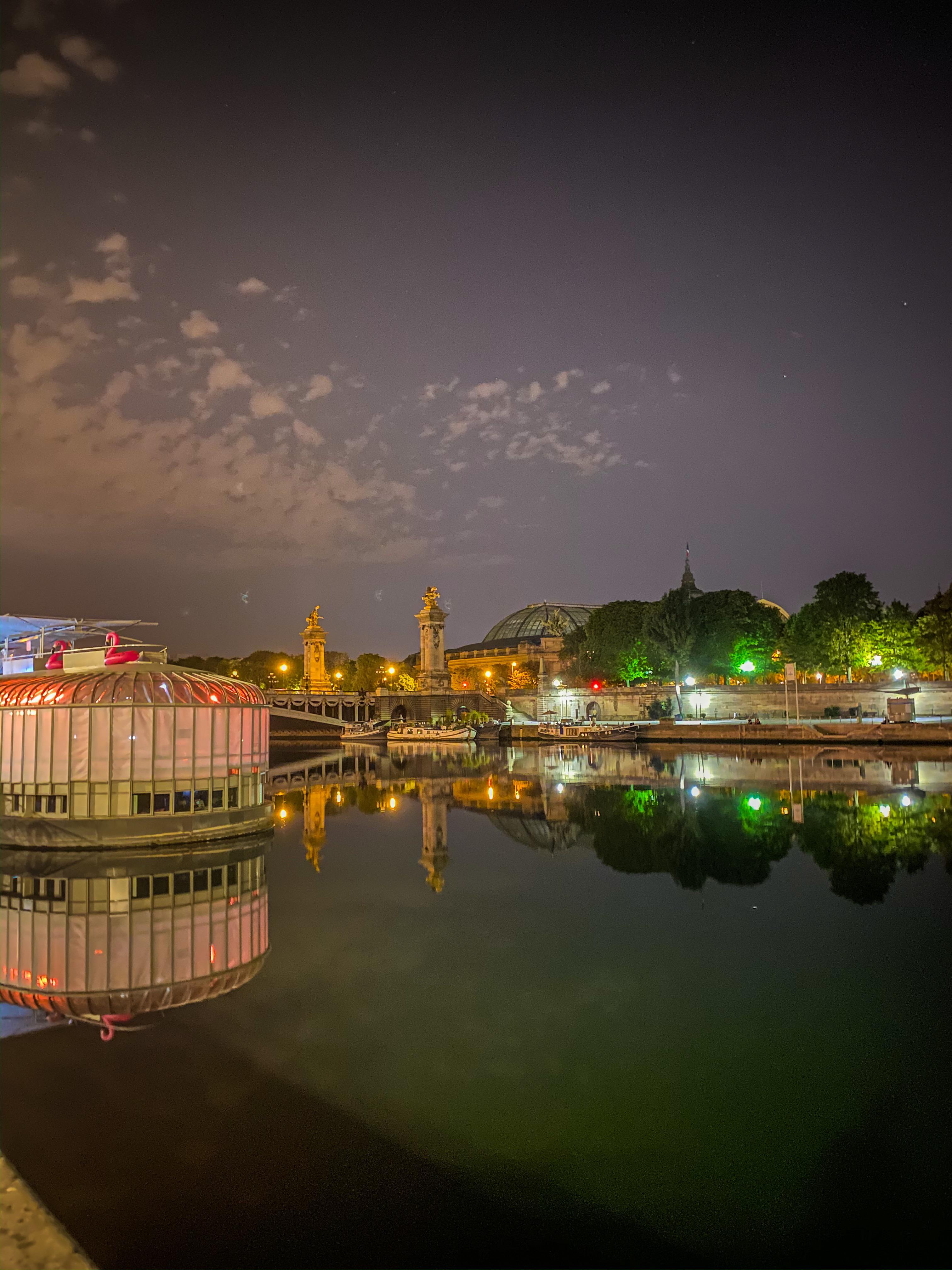 4am, pont Alexandre III | Scrolller