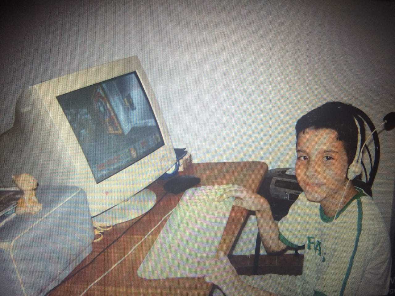 8 y.o me playing doom on my uncle's computer | Scrolller