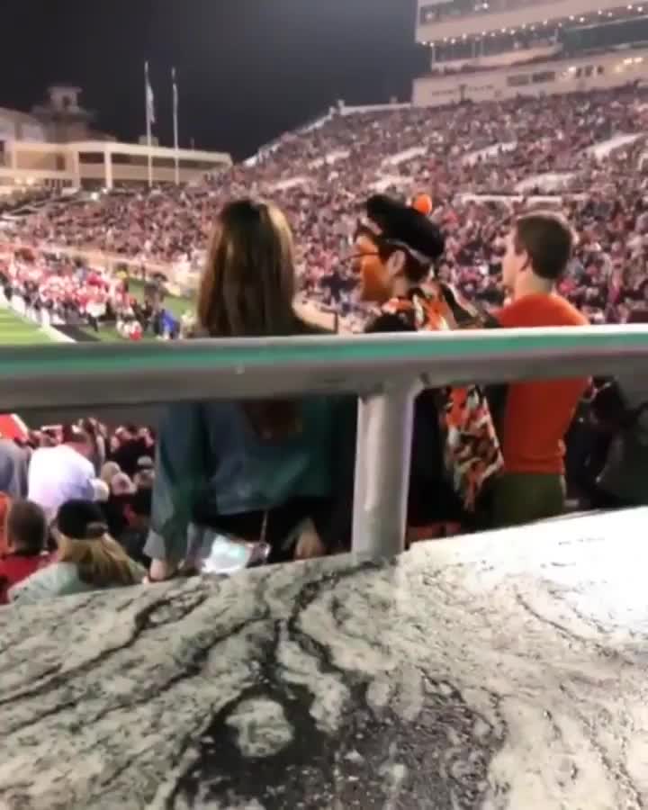 A big swing and a miss | Scrolller