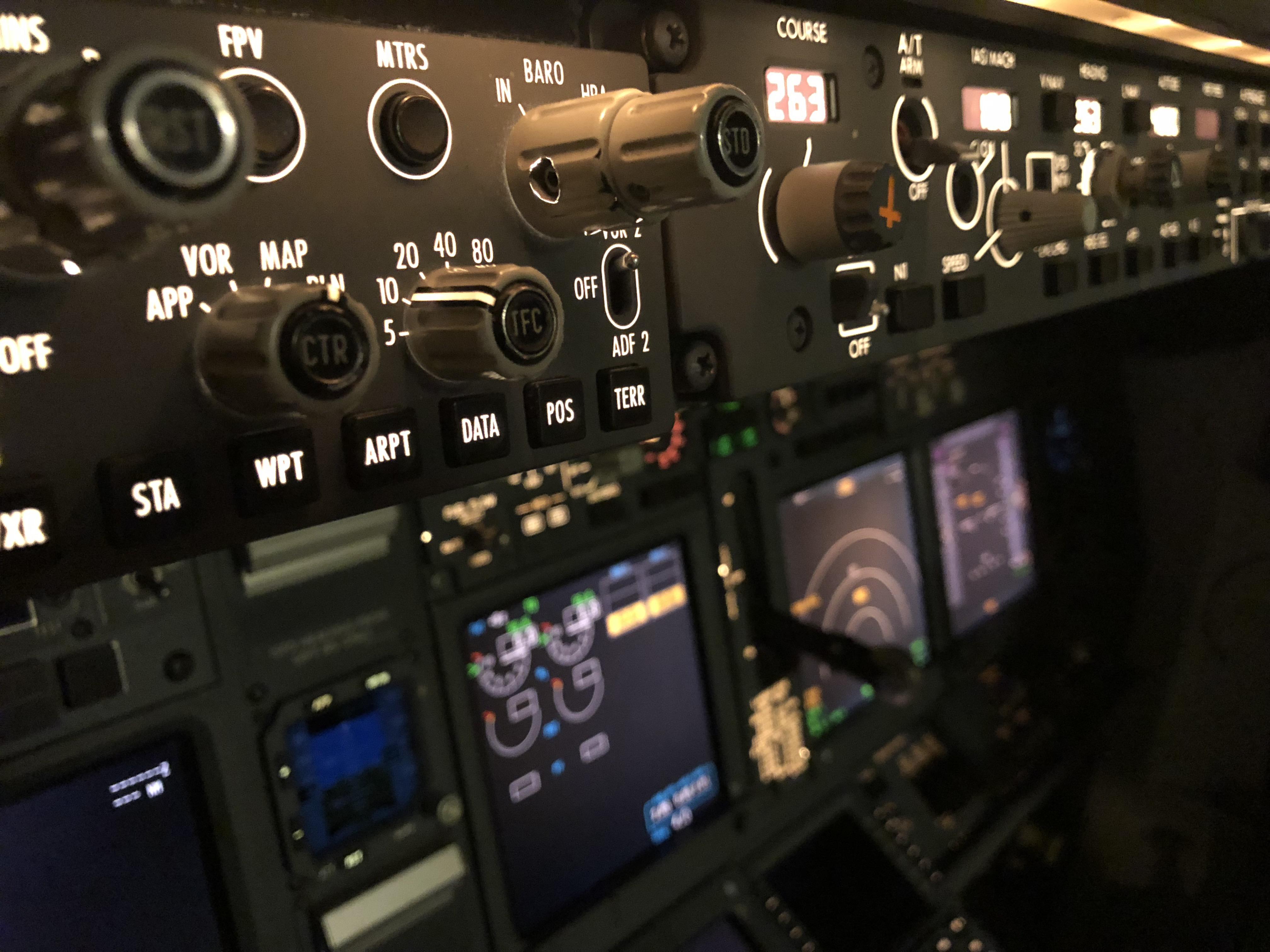 A bit of 737 on the side. | Scrolller