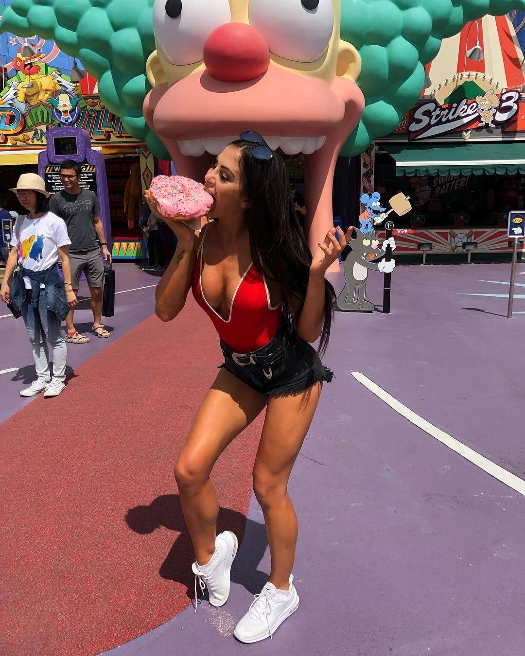 A colossal donut | Scrolller