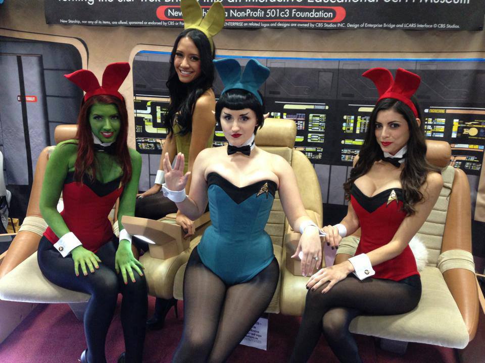 A few things are off-canon here | Scrolller