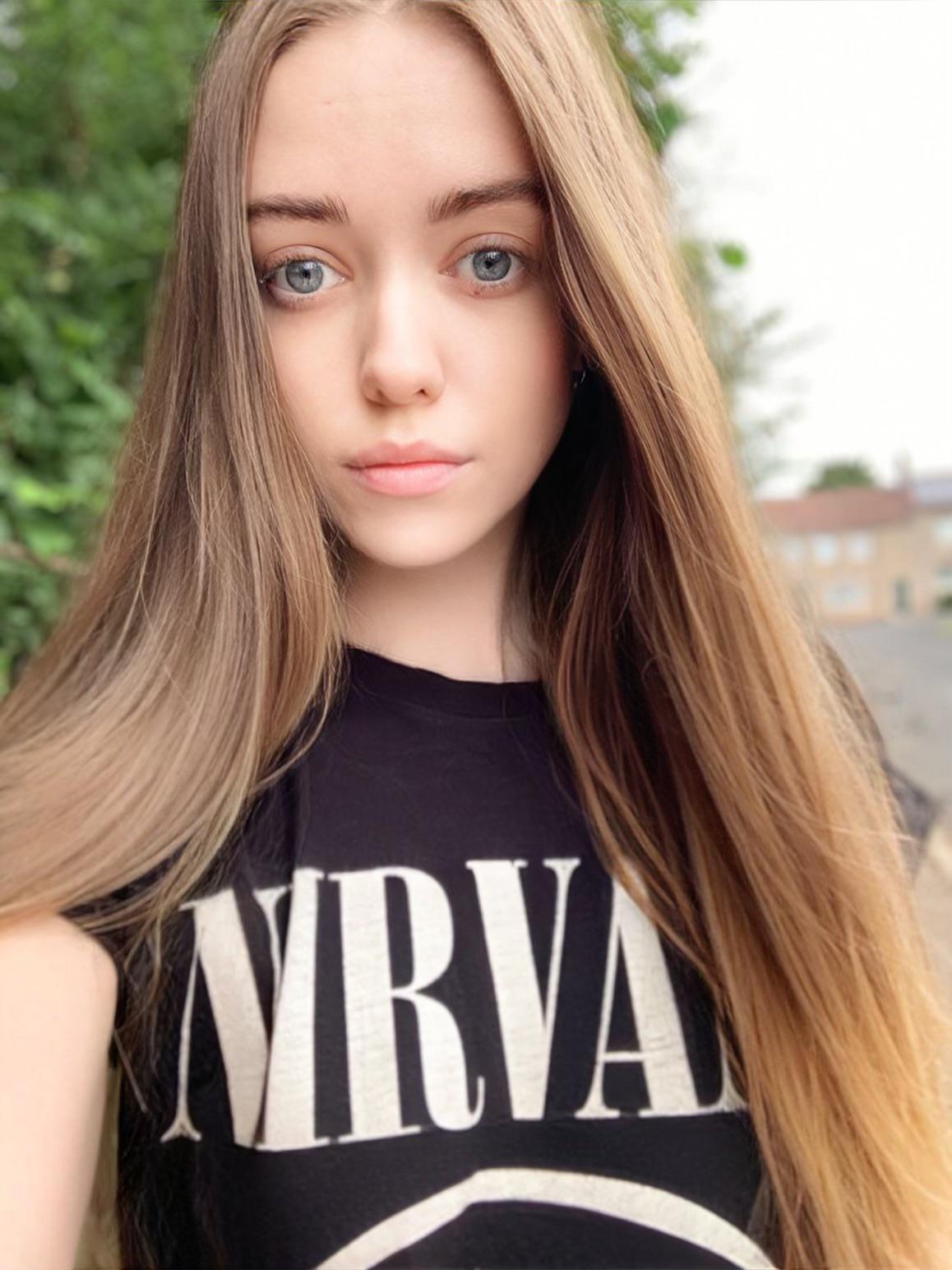 Have a great weekend! 💋 | Scrolller