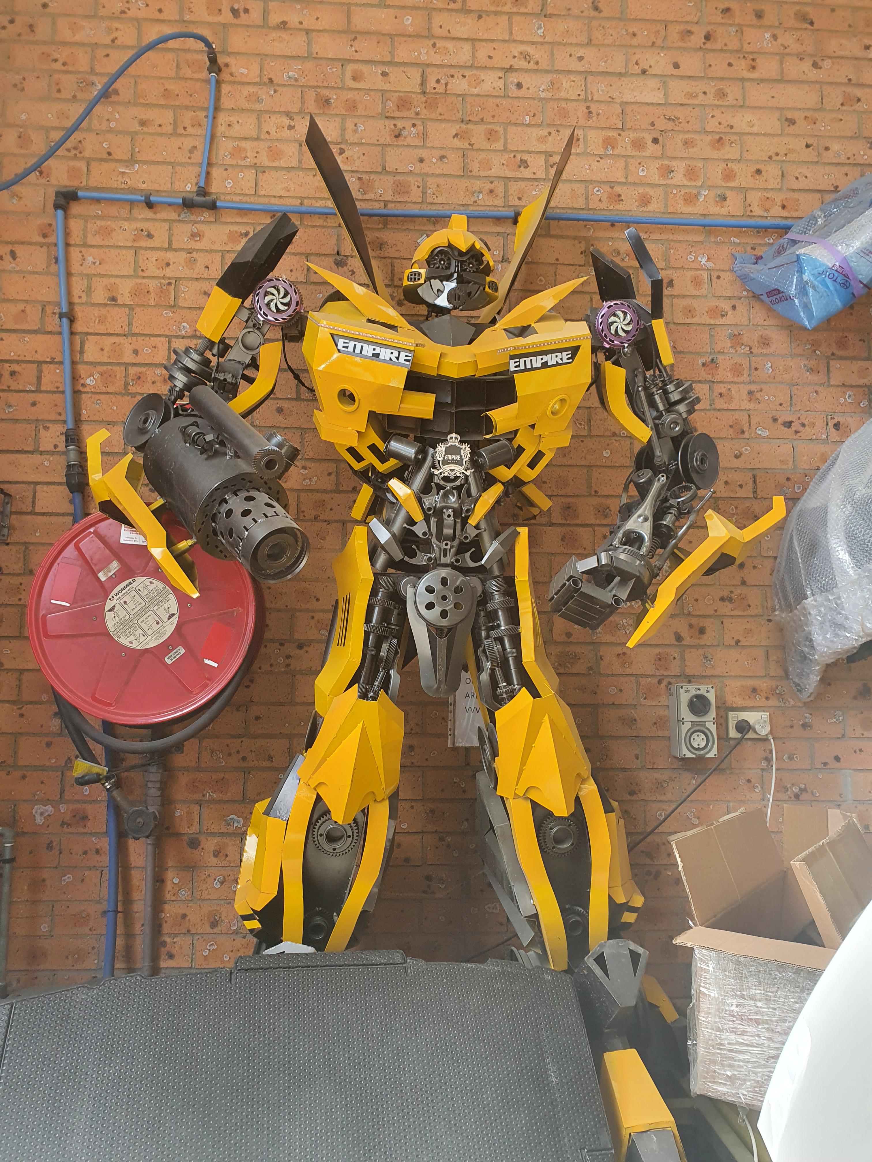 A local smash repairer has built their own human-sized Bumblebee | Scrolller