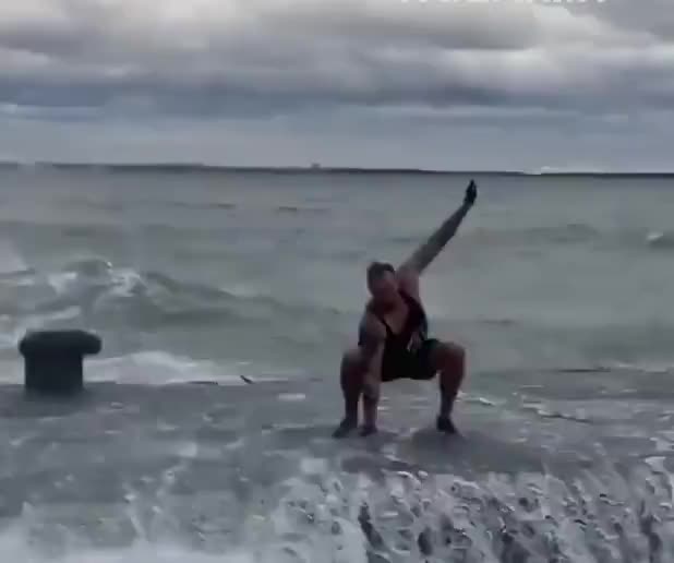 A manly selfie | Scrolller