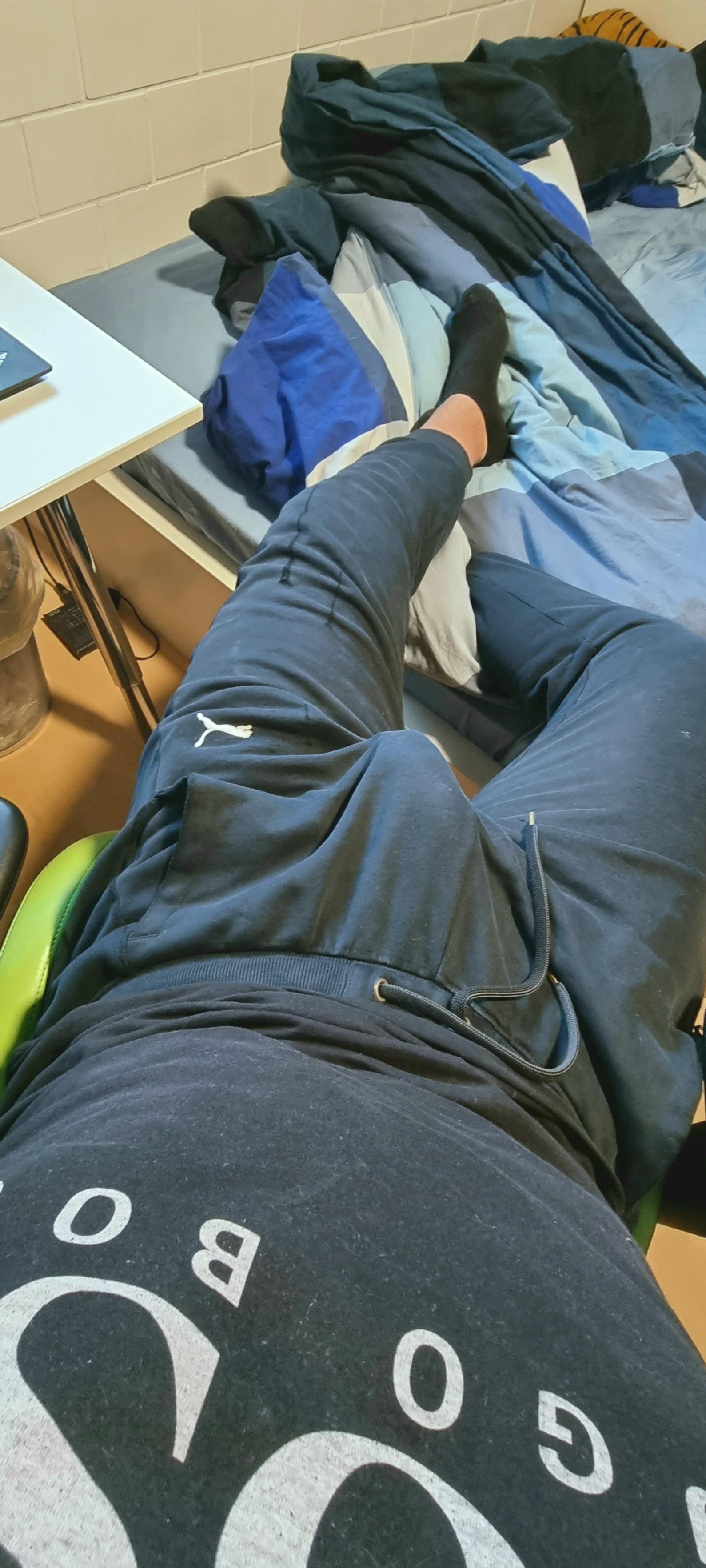 A nice morning bulge. | Scrolller