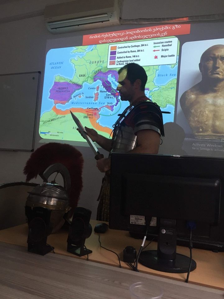 A proper way to teach History of Roman Empire [Link and more photos in comments] | Scrolller