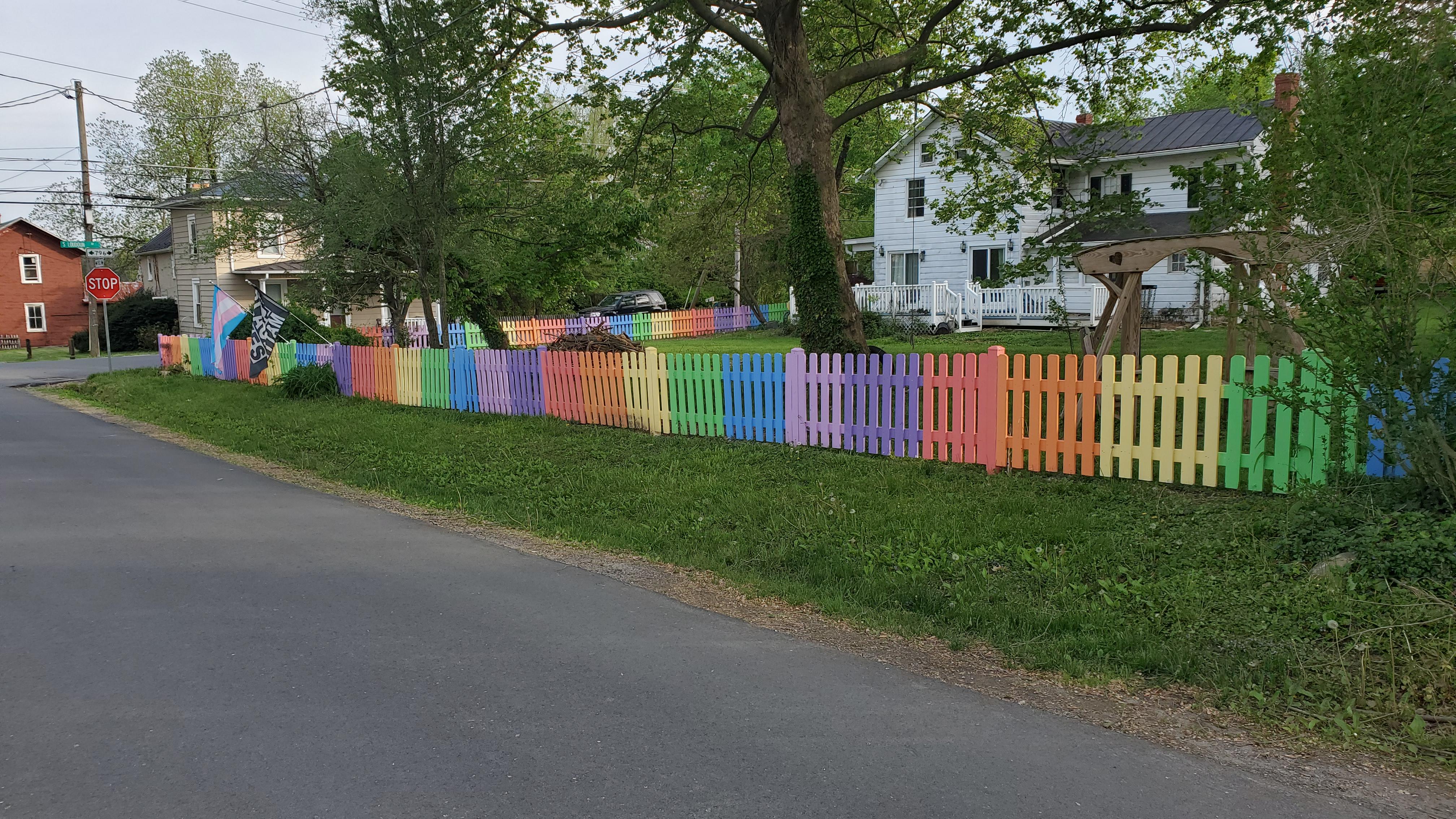 A rainbow fence | Scrolller