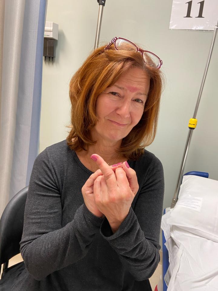 Aaaaand here's her dislocated finger after her fall in The Climb. She's a trooper. | Scrolller