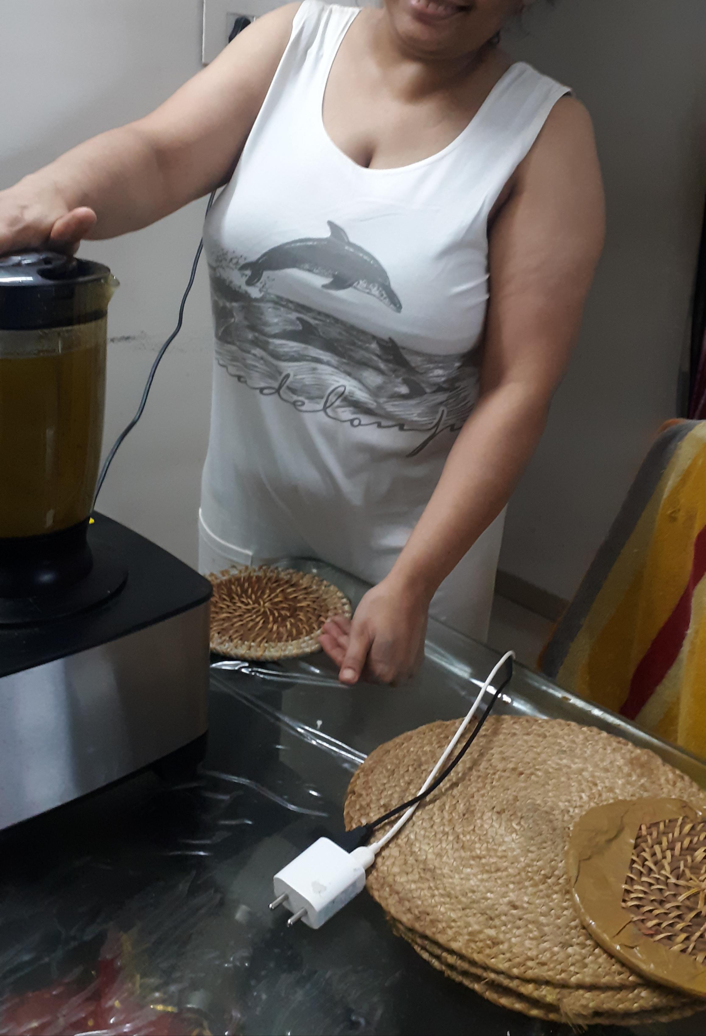 aau meri maa ke maze lo | Scrolller