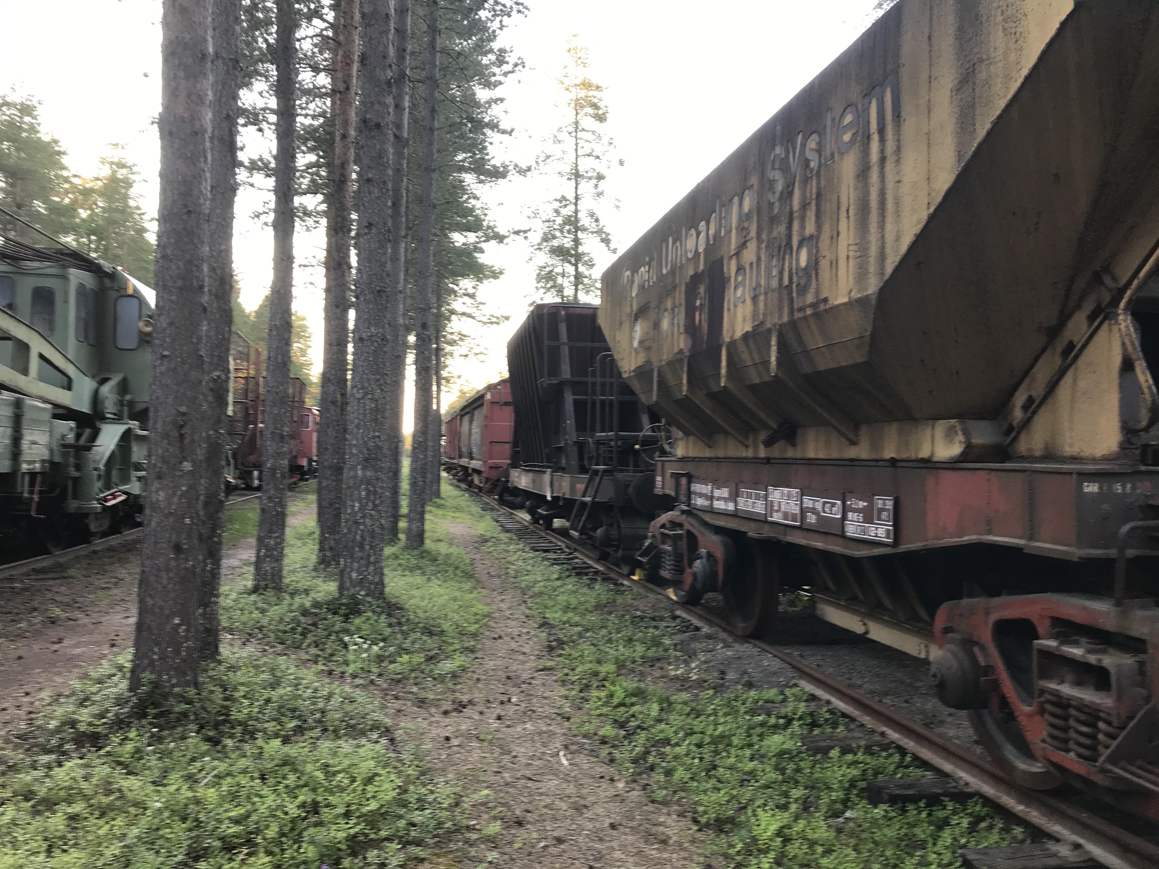 Abandoned train | Scrolller