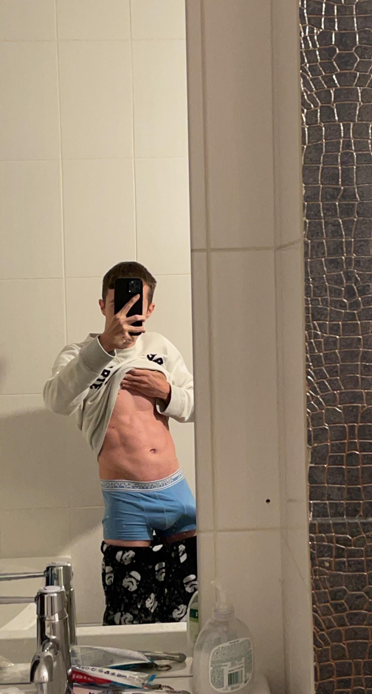 Abs check | Scrolller