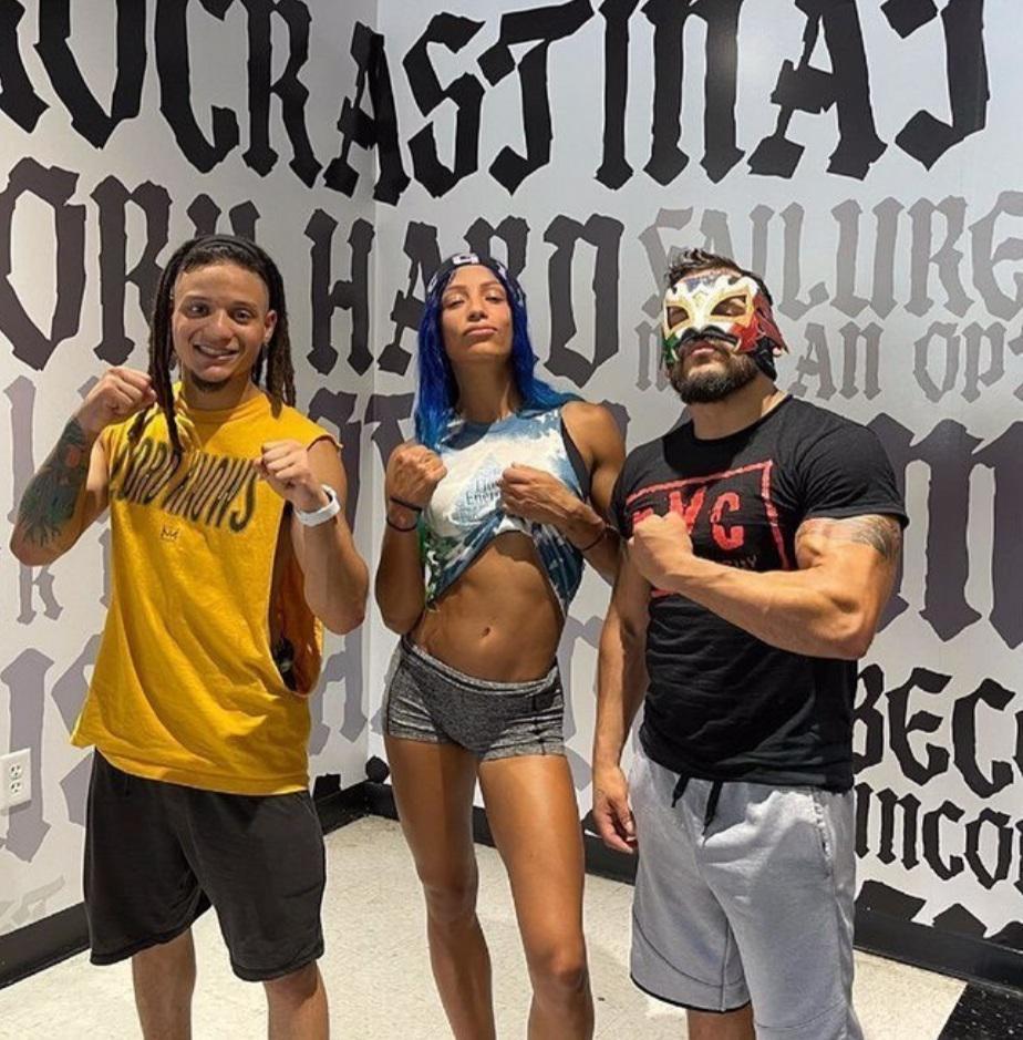 Abs 🤤 | Scrolller