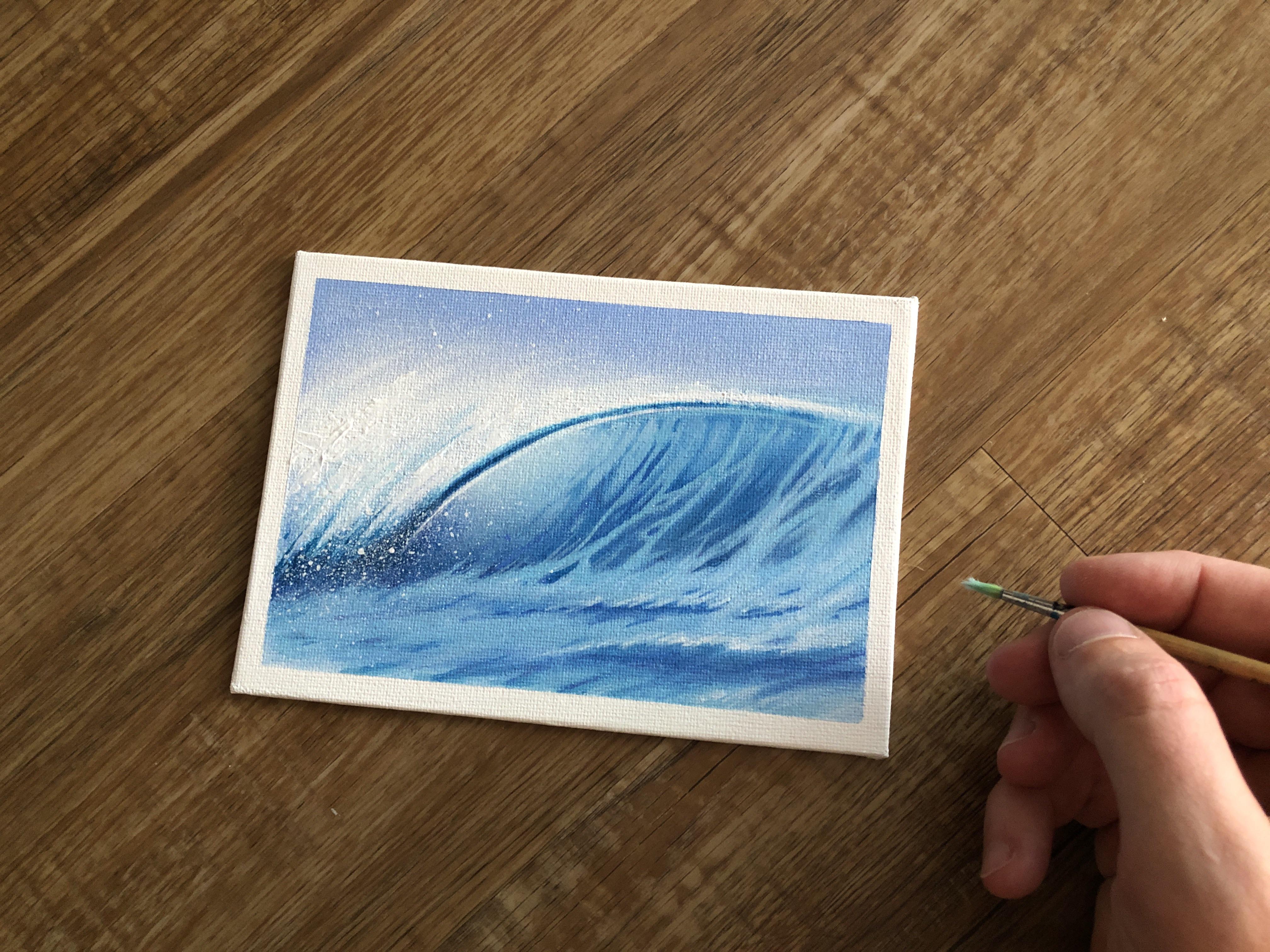 Acrylic Wave | Scrolller