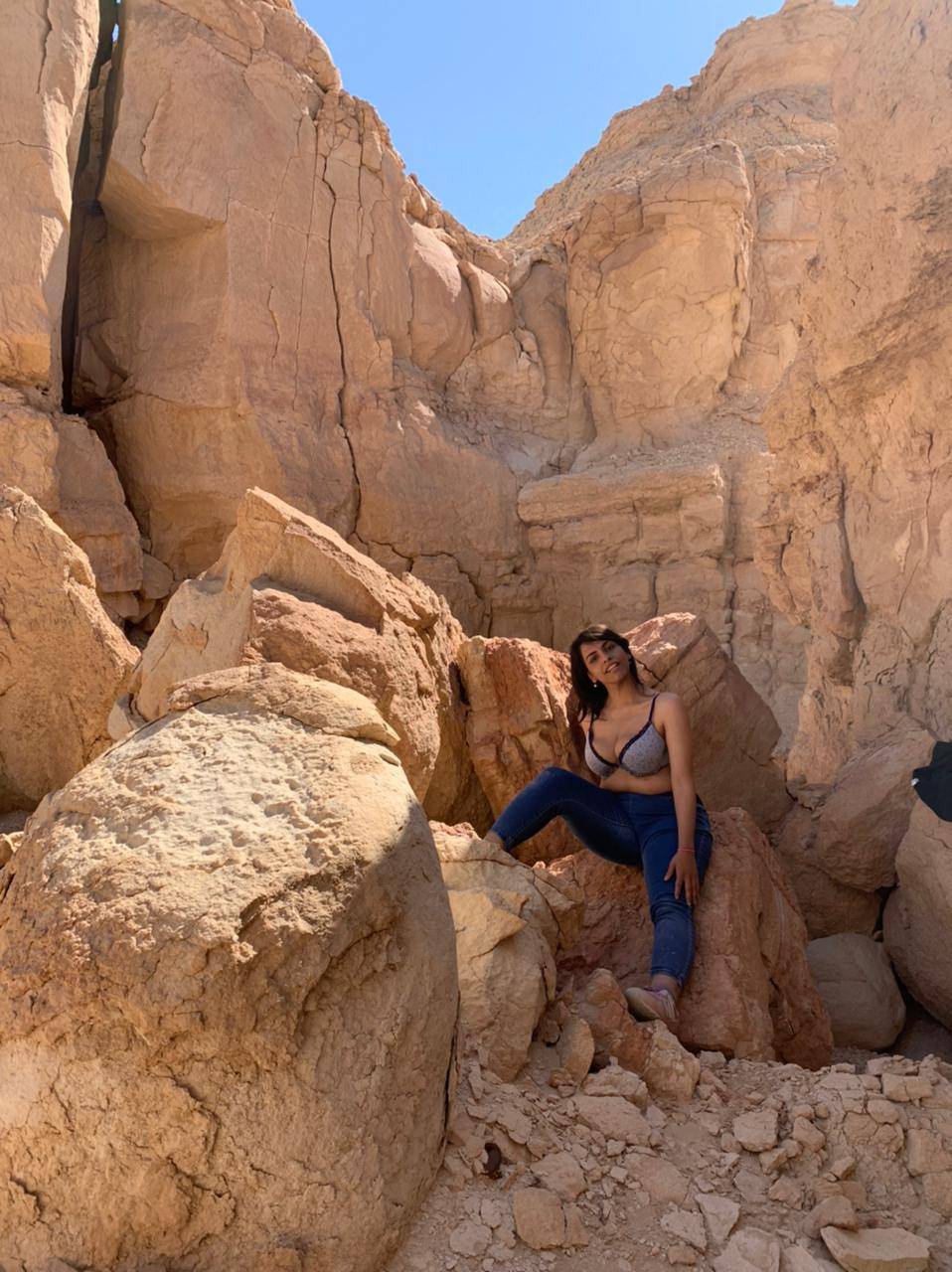 Act like a plus size model 🙆‍♀️ love your body . Always remember nobody's perfect. | Scrolller