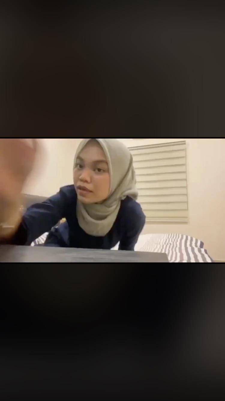 Ada link boss? | Scrolller