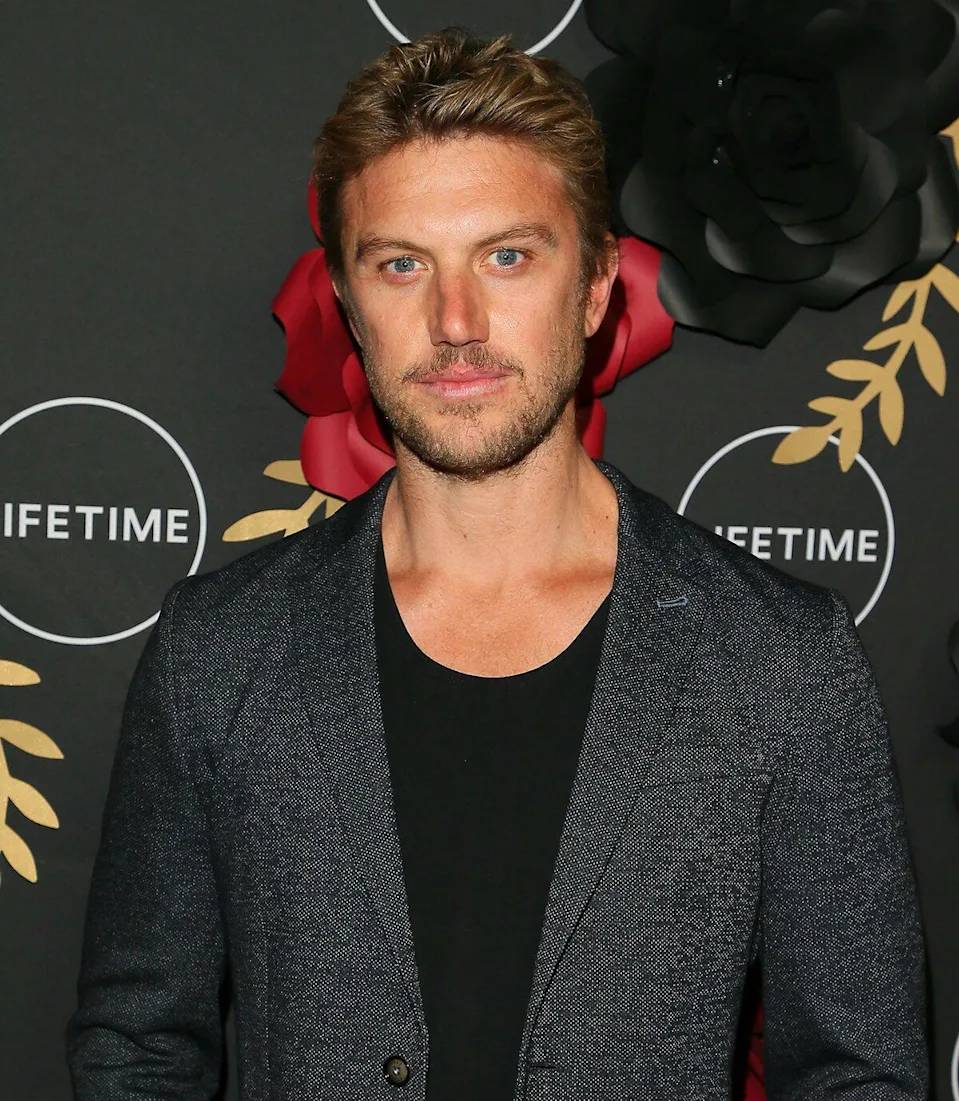 Adam Demos | Scrolller