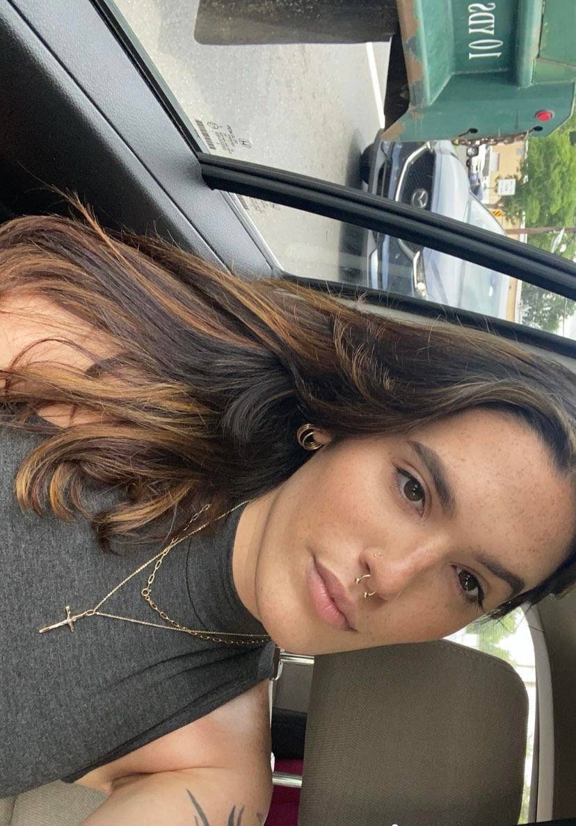 Added some lighter highlights in my hair for the summer😻 | Scrolller