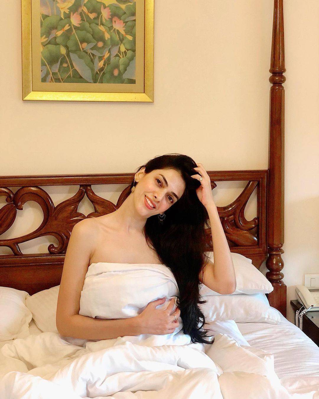 Discover more like Faptodesiactress: Aditi Vats in bed 👀🔥 - Share your fantasies 🍆🍆 and Related ...