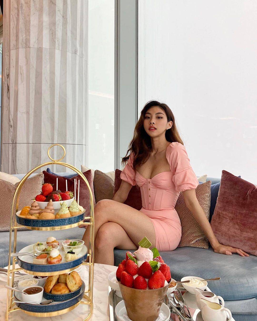 Afternoon tea | Scrolller