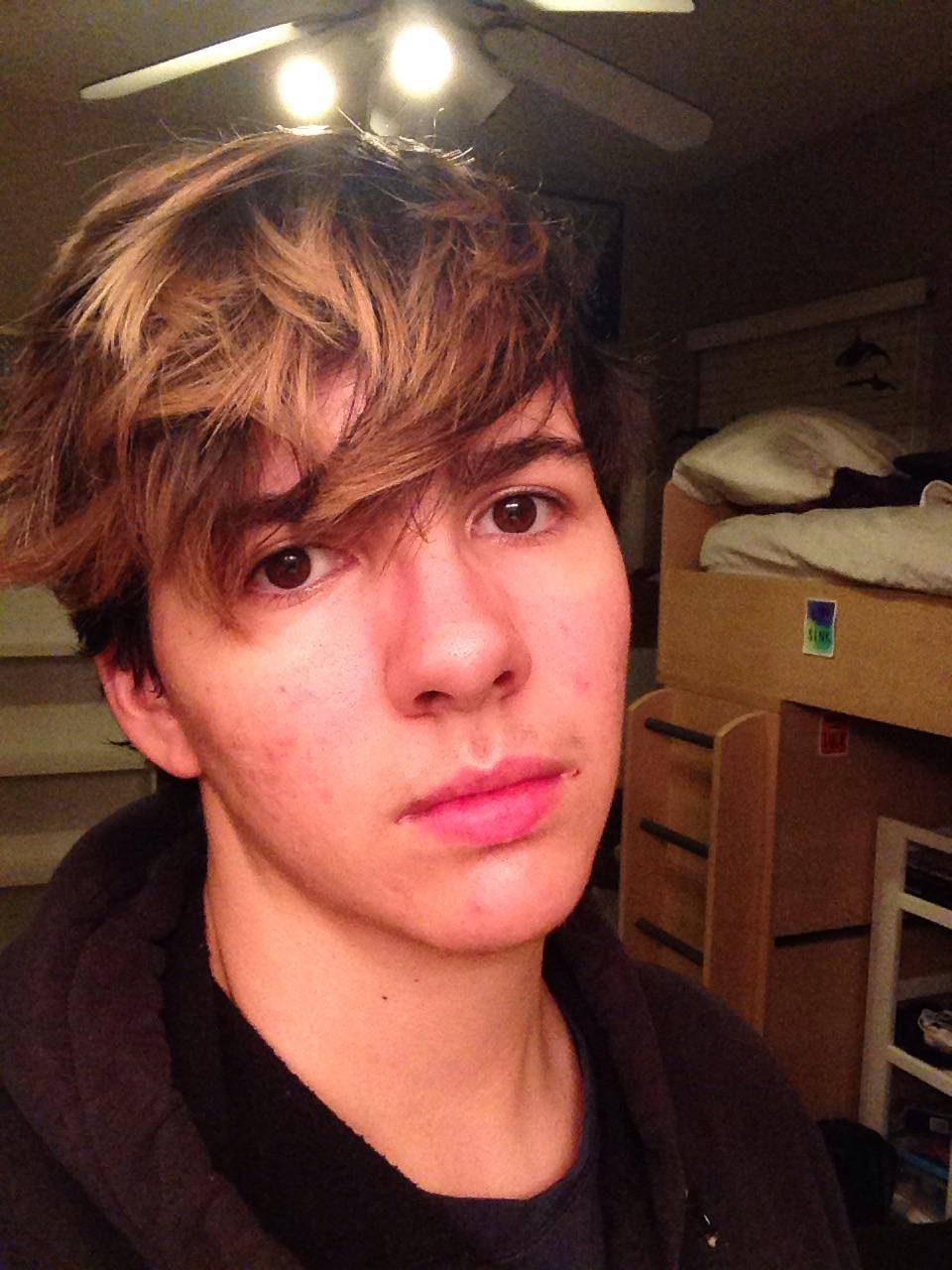 Age/do I pass/time on T? | Scrolller