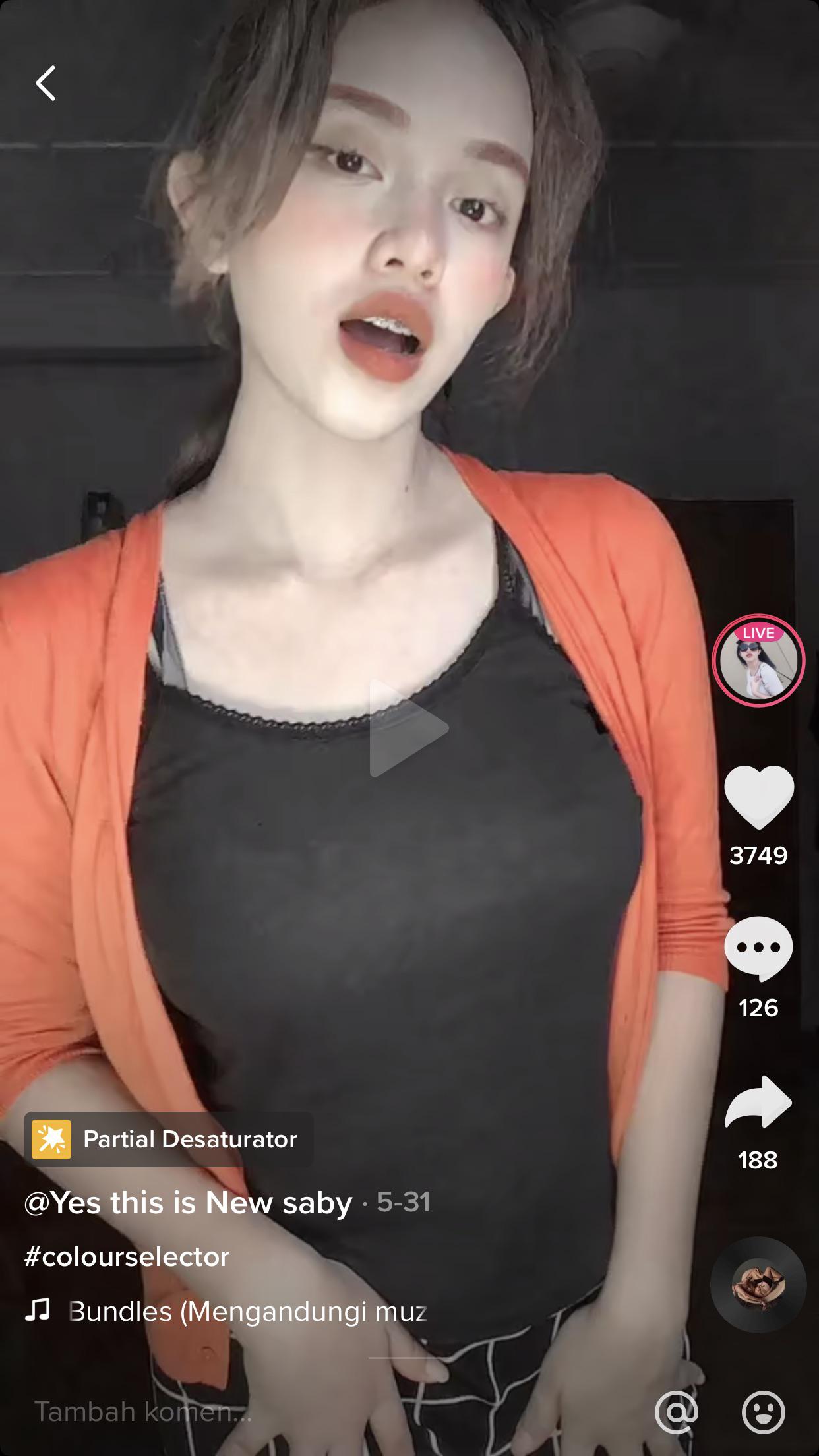 Aku perhati ja dia ni | Scrolller