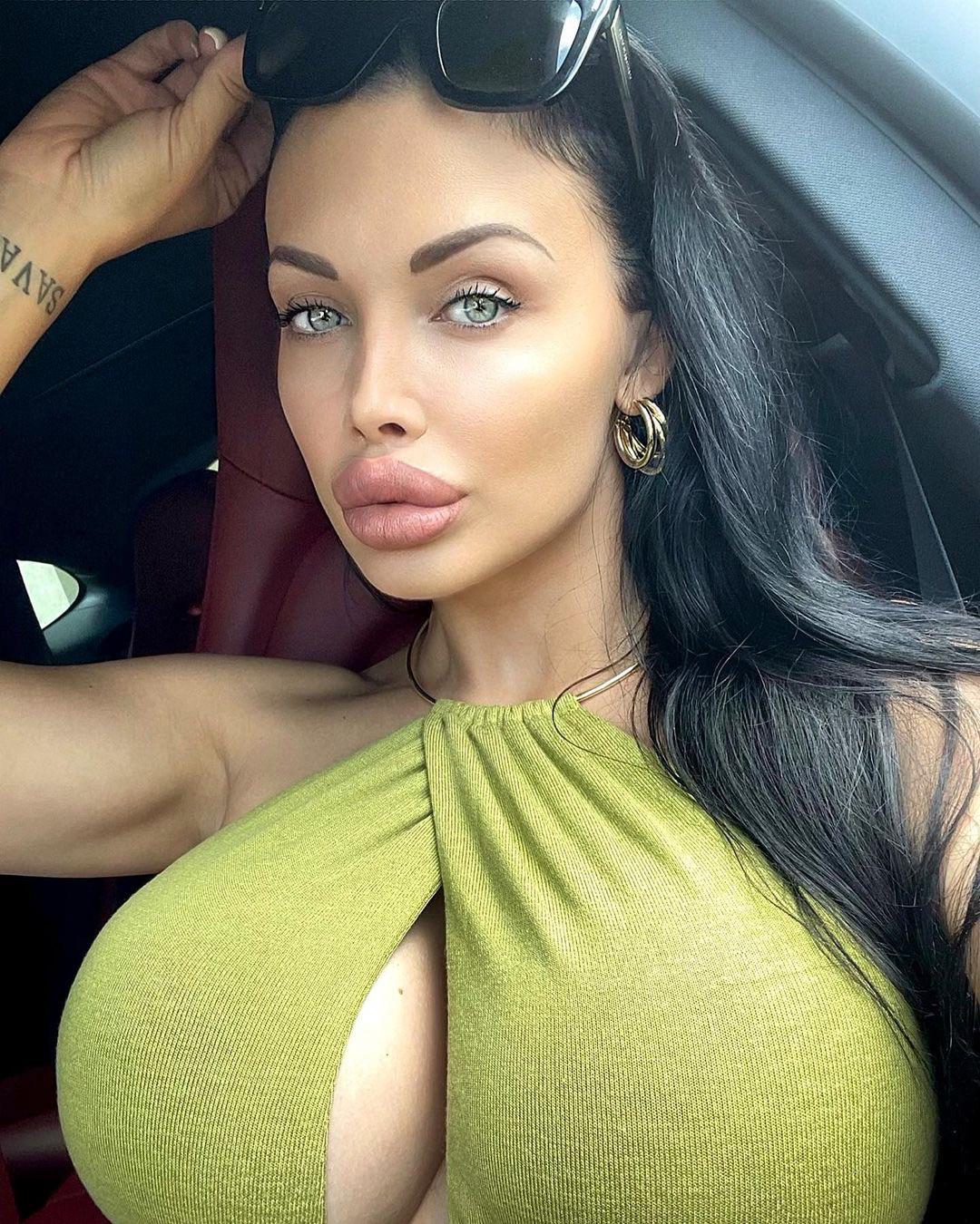 Aletta Ocean | Scrolller