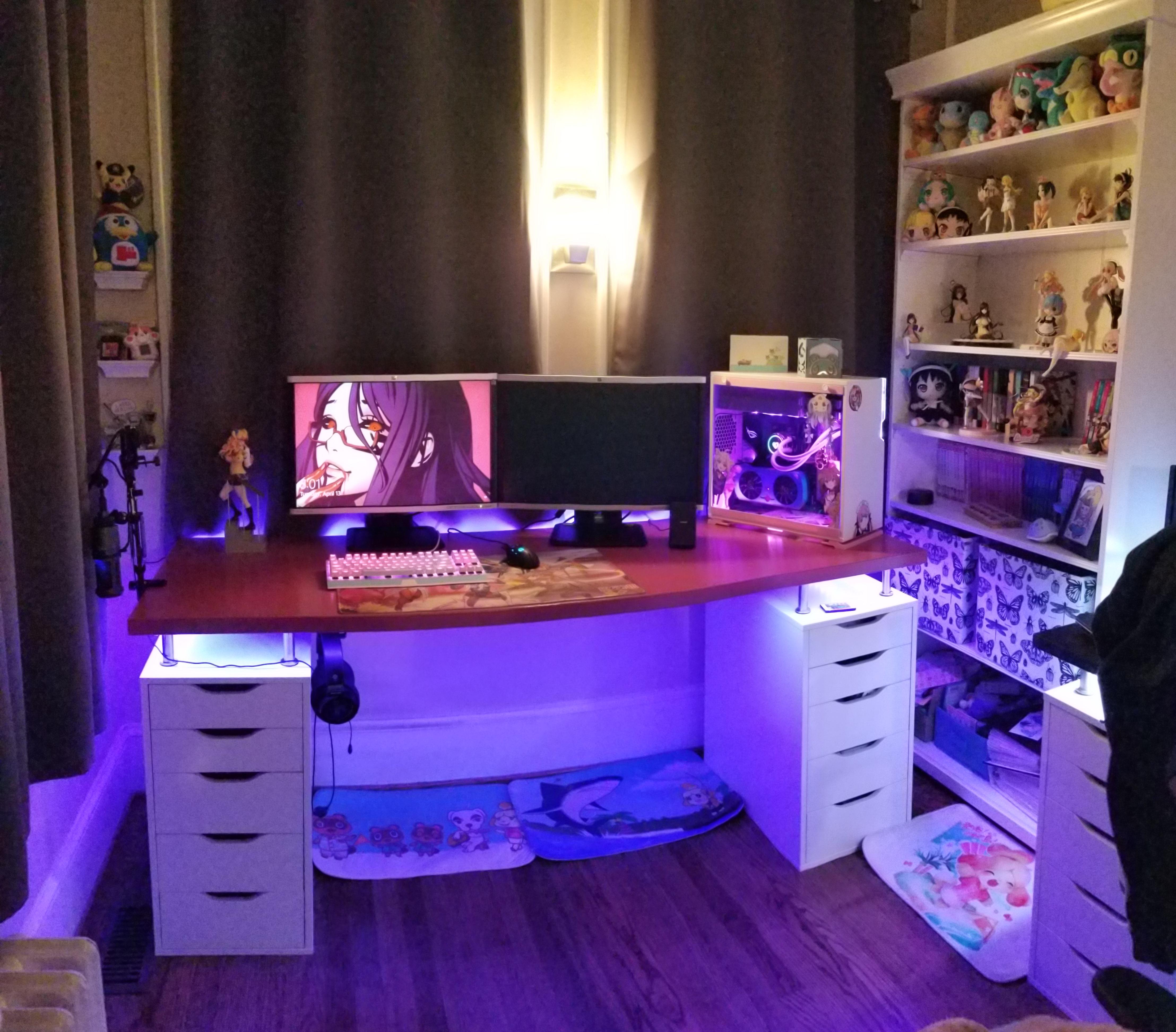 Alex/Karlby Desk with Capita risers | Scrolller