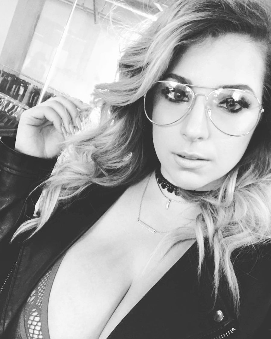 @Alexonthemic rocking aviator and deep cleavage, a dangerous combination 😆 | Scrolller