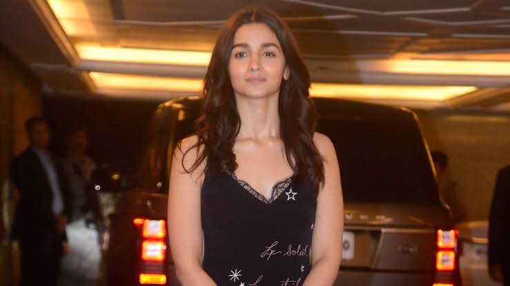 Alia Bhatt is stunningly ravishing... | Scrolller