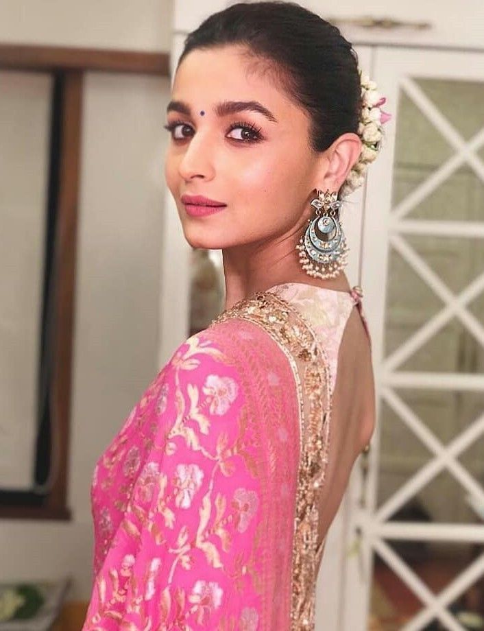 Alia Bhatt is too beautiful | Scrolller