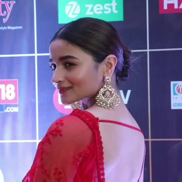 Alia Bhatt kya maal hai yar | Scrolller