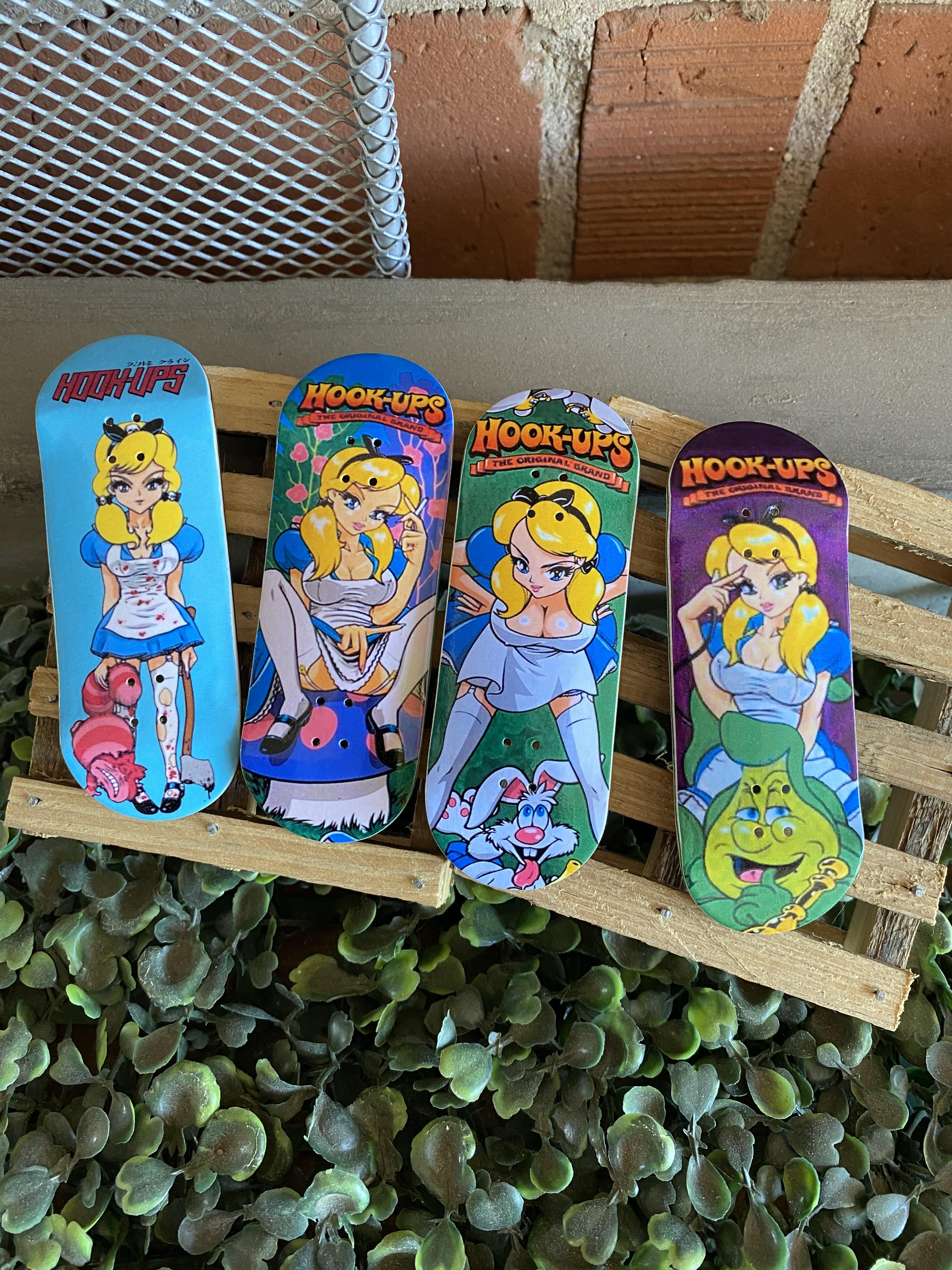 Alice Series Scrolller