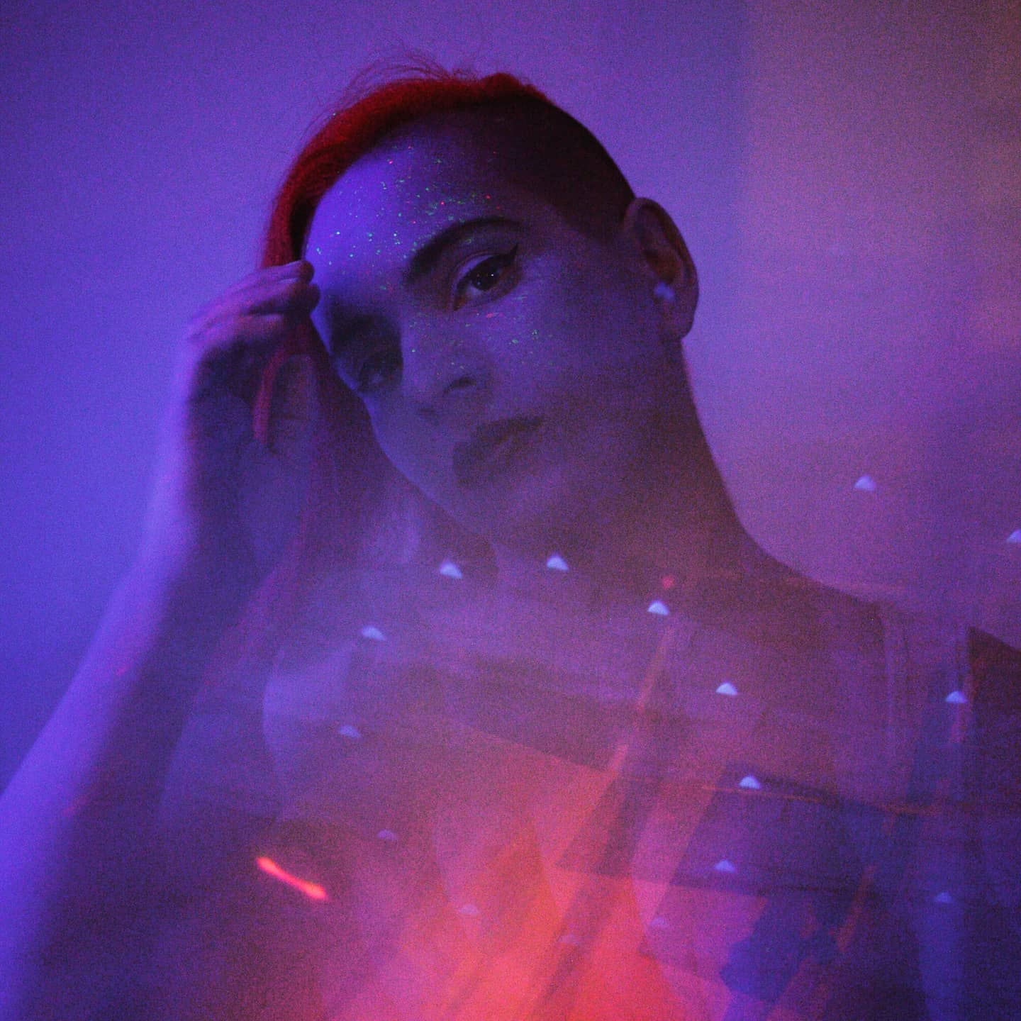 ALIENS *hand gesture* | Scrolller