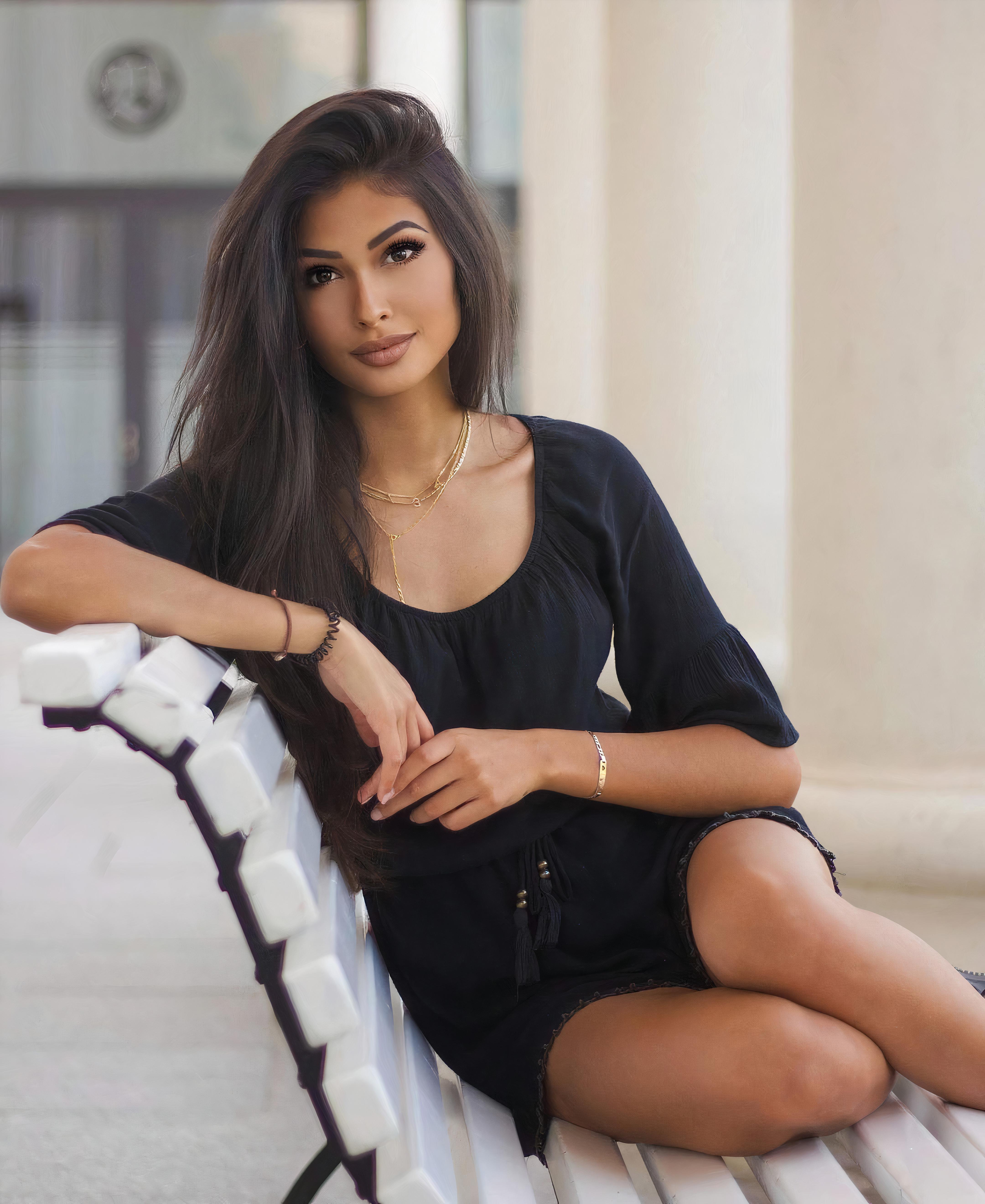 Alisa Linderer | Scrolller