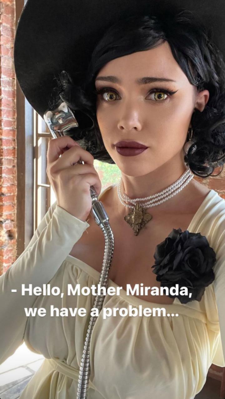 All Hail Lady Dimitrescu | Scrolller