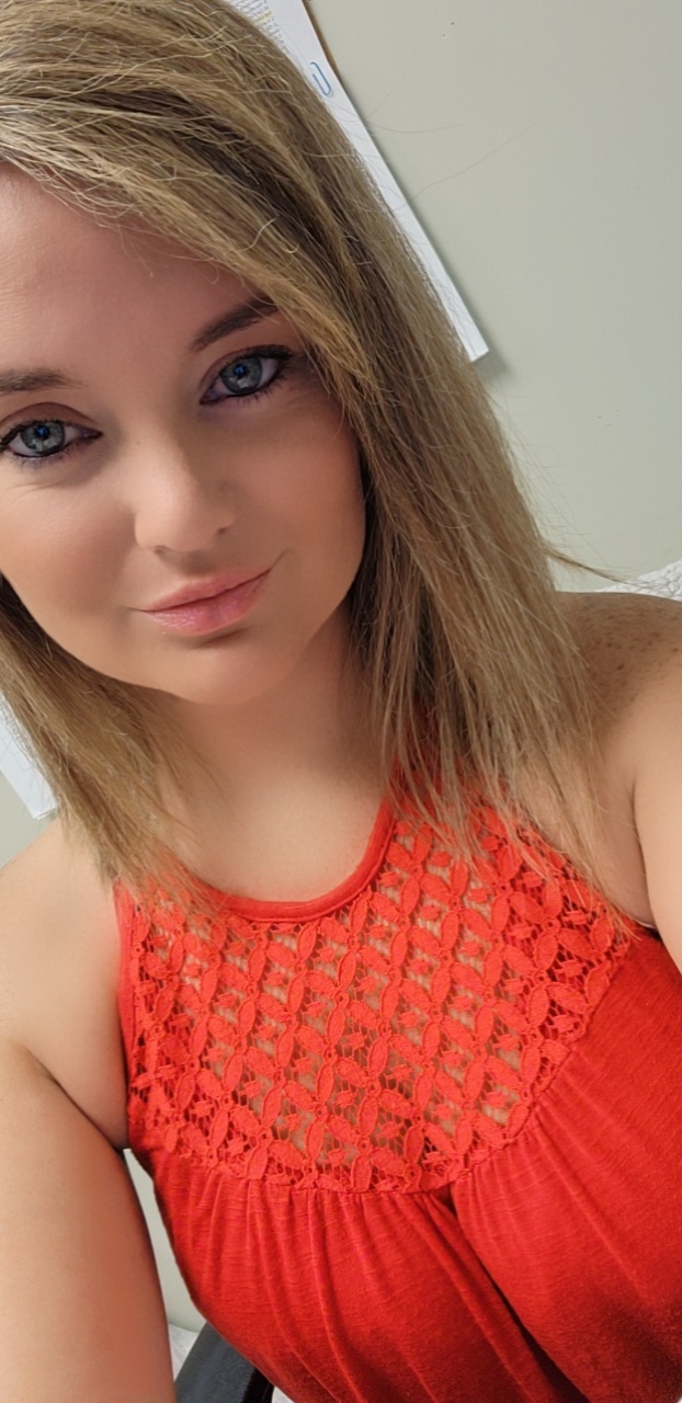 "All it took was a look and I was hooked" | Scrolller