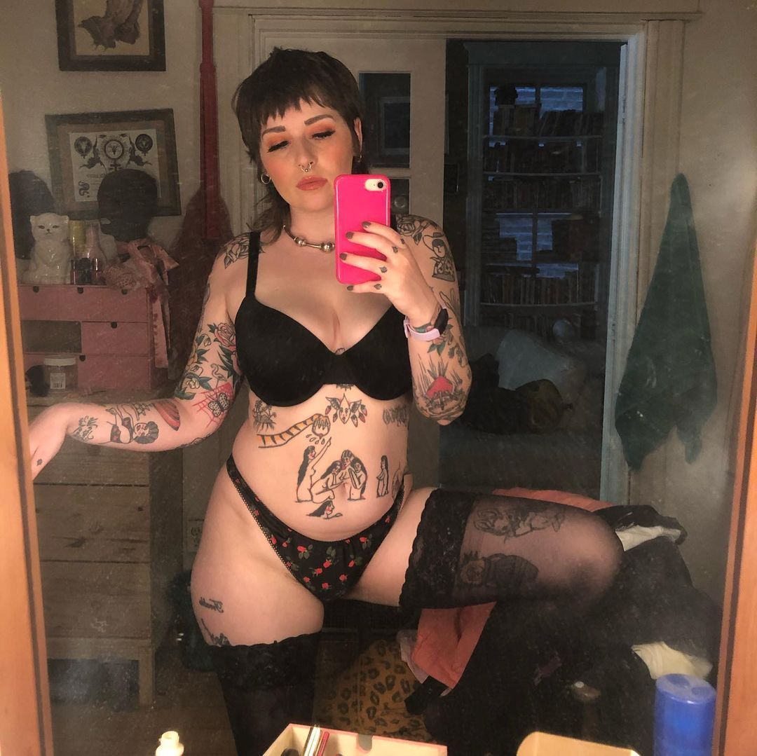 All newbies and aspiring sissies, sub or femboys can come for their training and make their ...