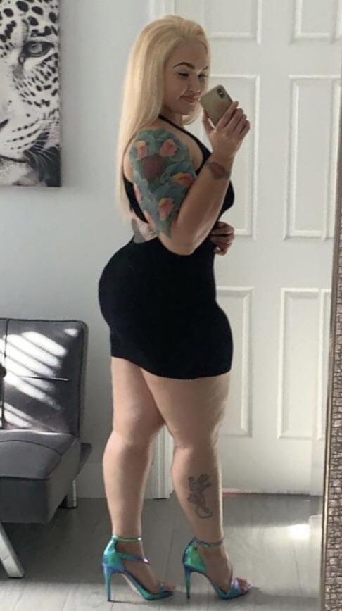 All that thickness in that black skirt | Scrolller