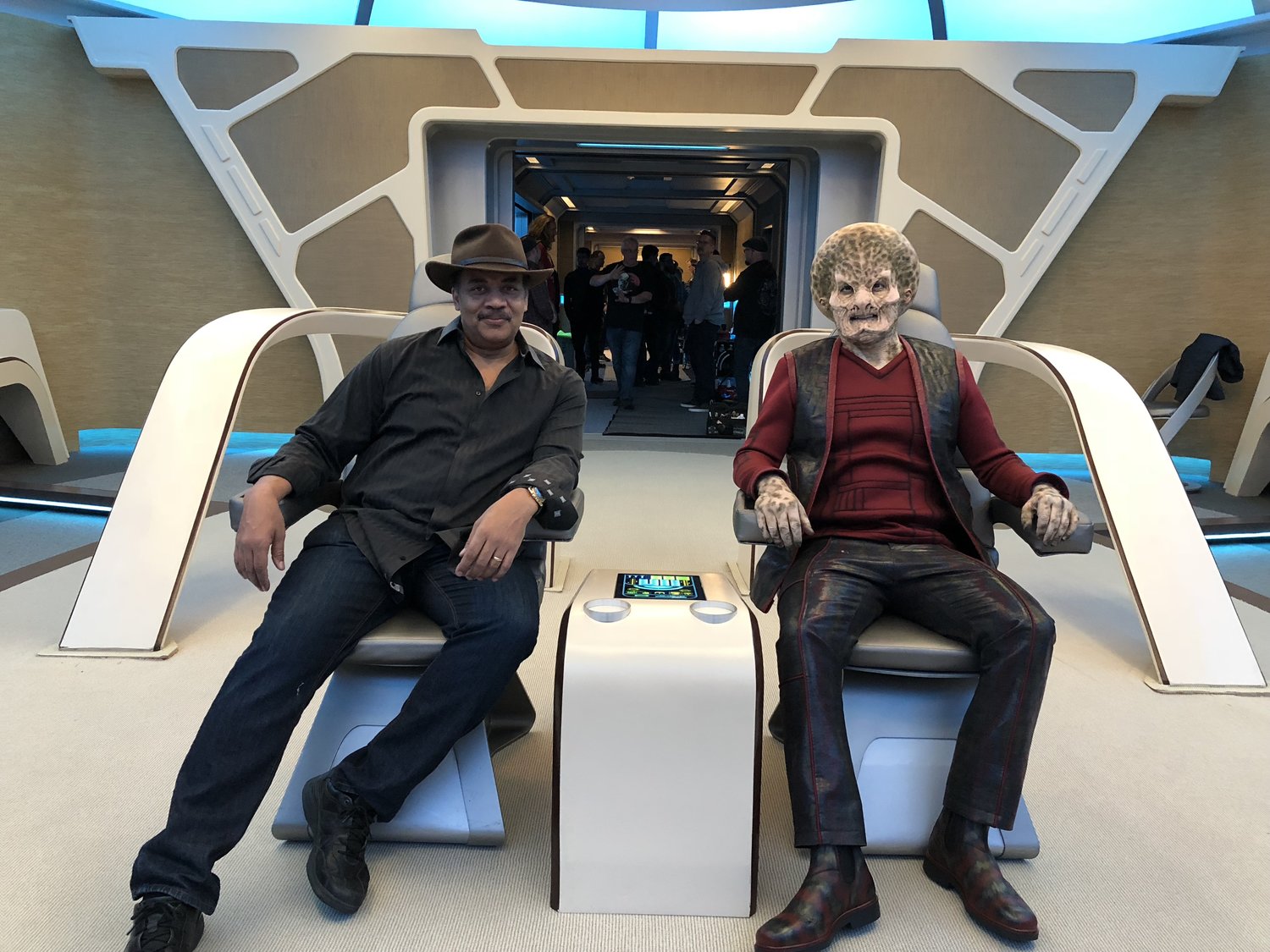 Alternate timeline? | Scrolller