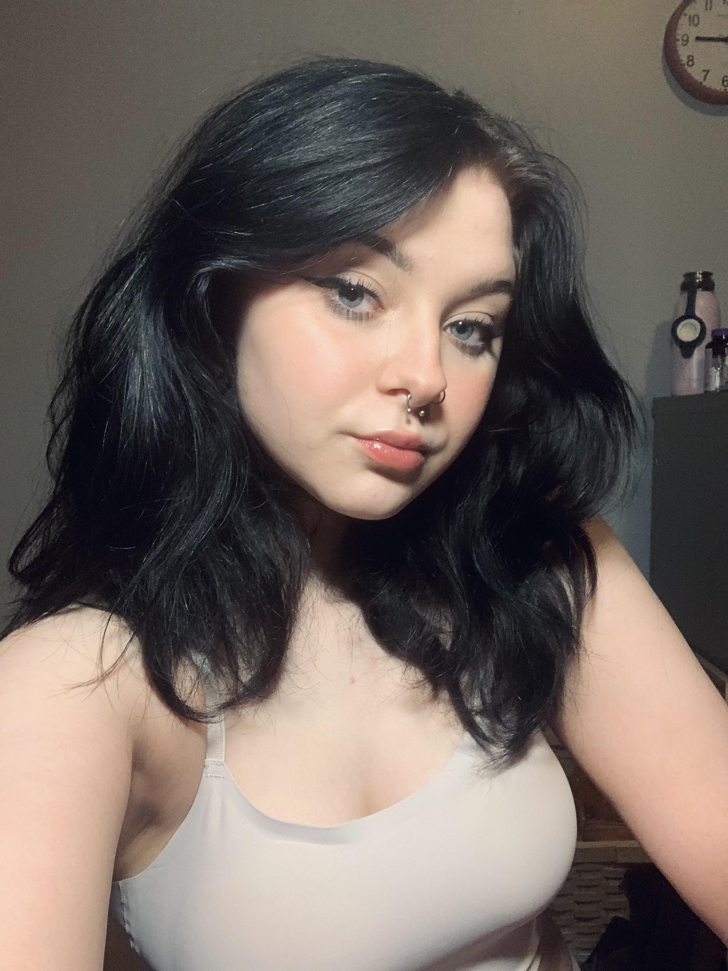 Always feel the need to add eyeliner | Scrolller