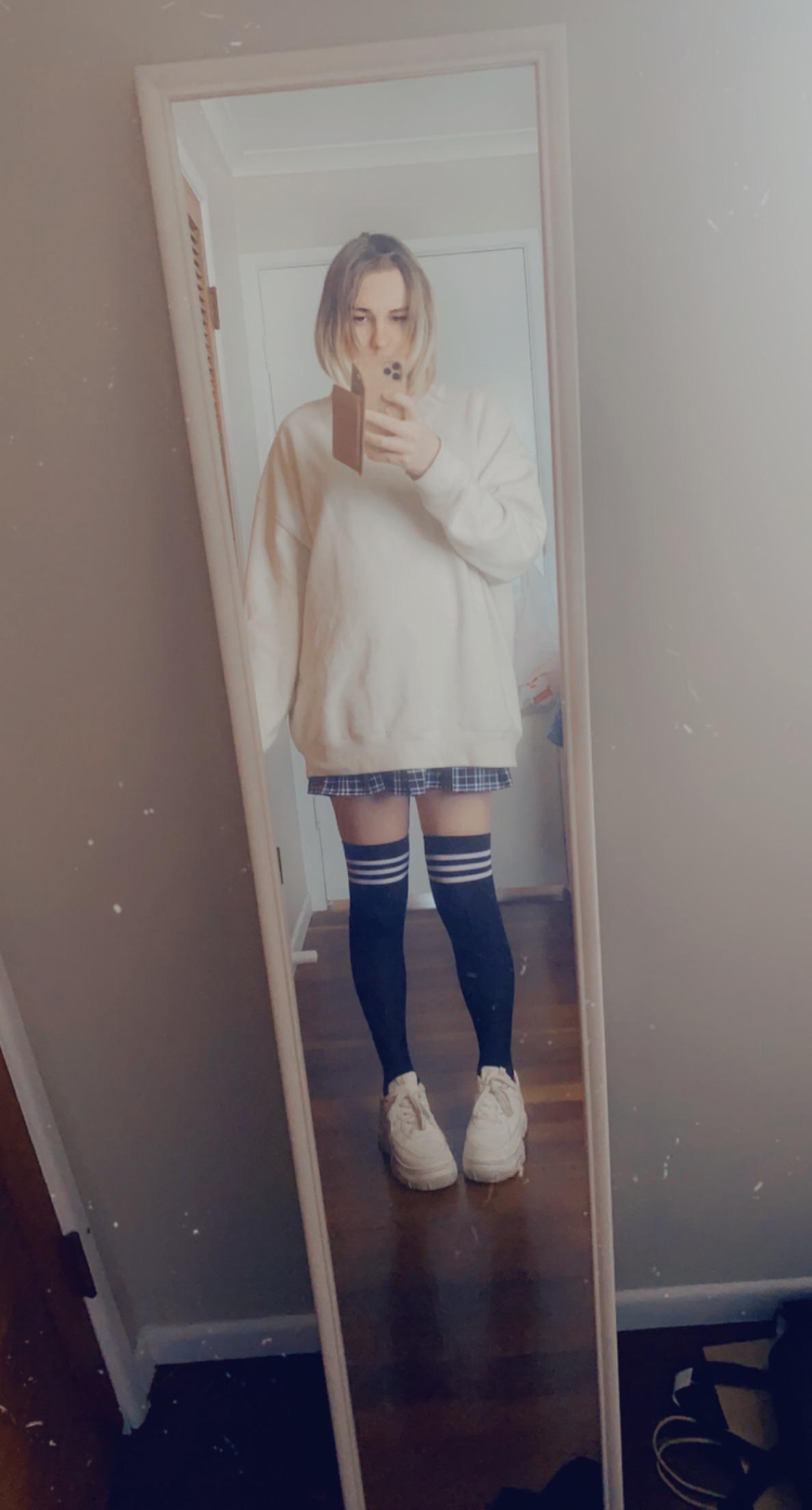 Am I a cute boy? uwu | Scrolller