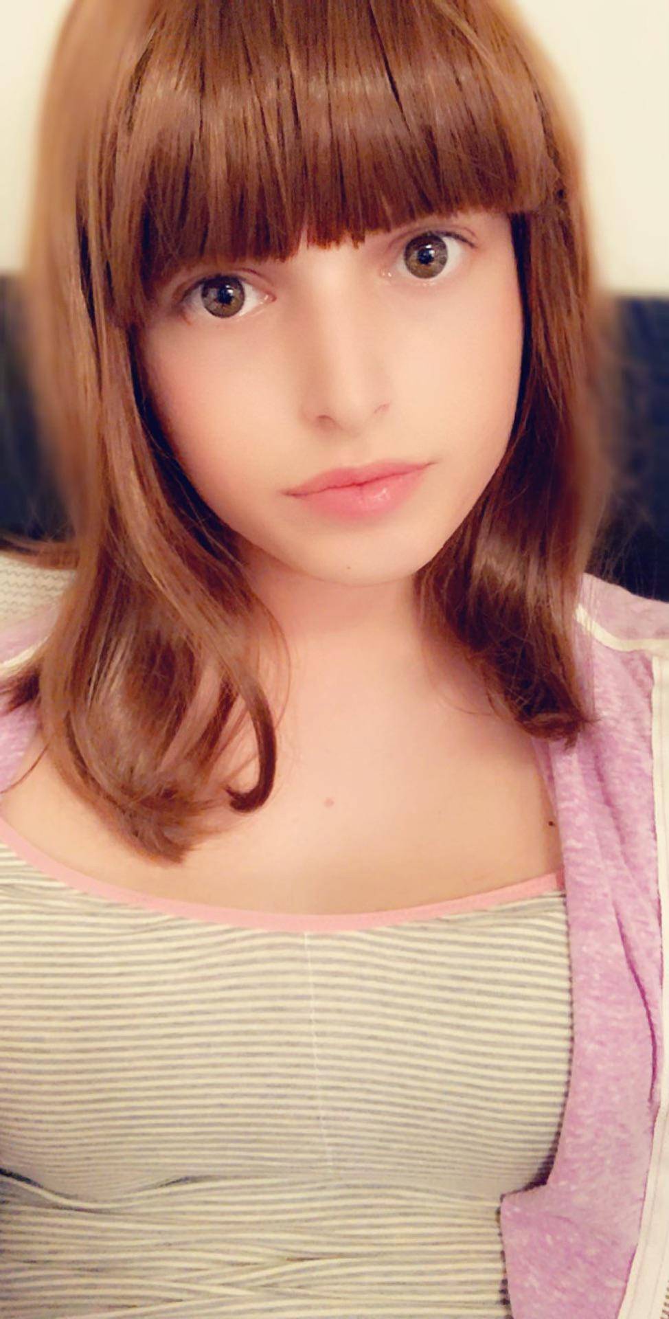 Am I cute enough daddies?😊 | Scrolller