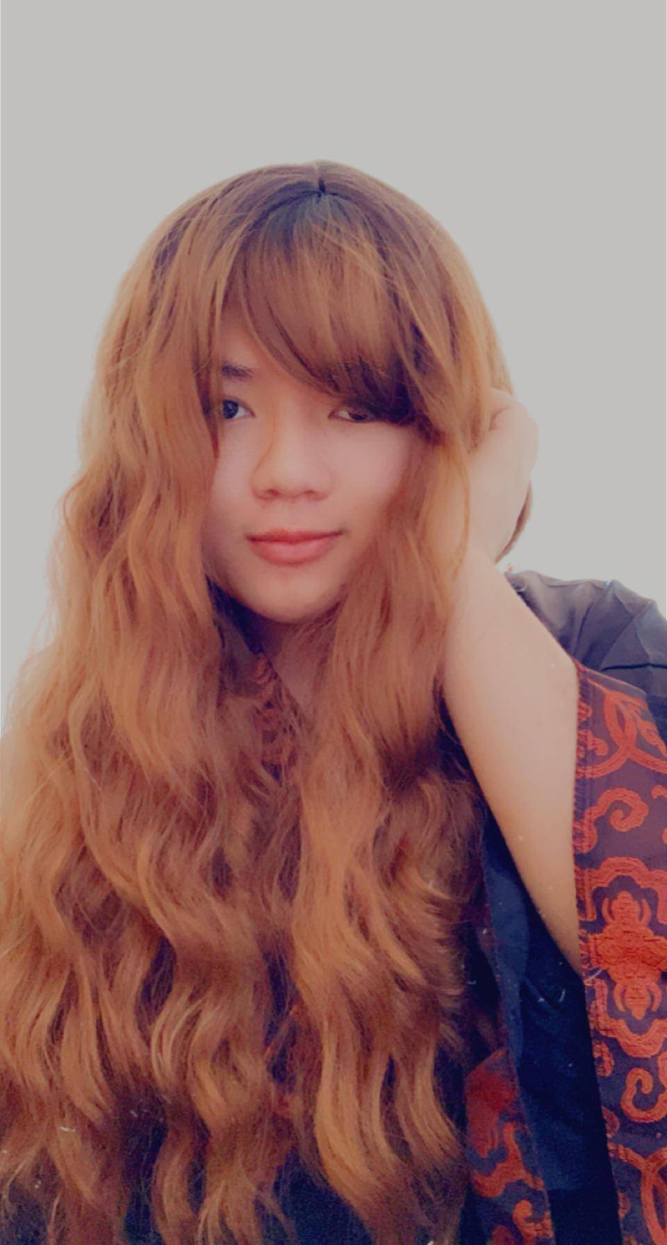Am I Cute Without Makeup Scrolller