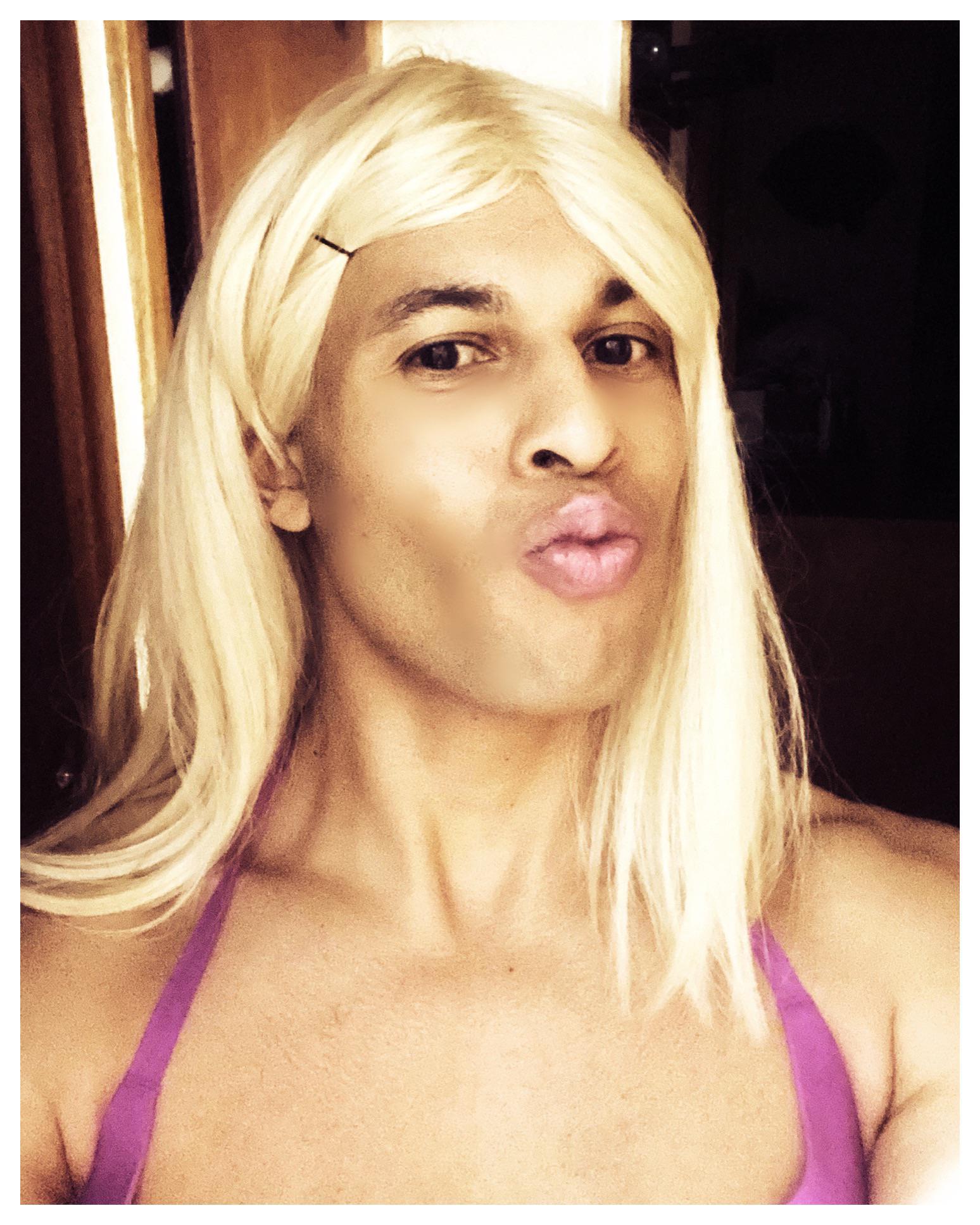 am i girlfriend material? | Scrolller