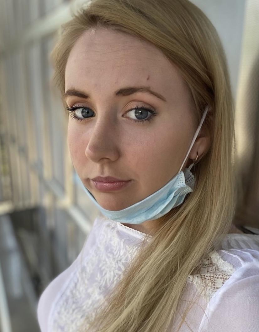 Am I hot? 26 F | Scrolller