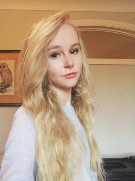 Am I passable? (: | Scrolller