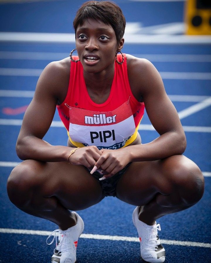 Ama Pipi | Scrolller