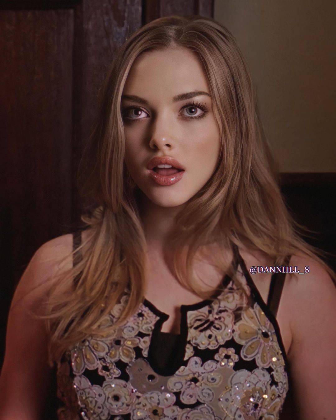 Amanda Seyfried | Scrolller