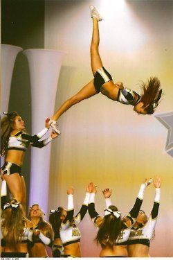 amazing action shot, this girl has amazing technique | Scrolller